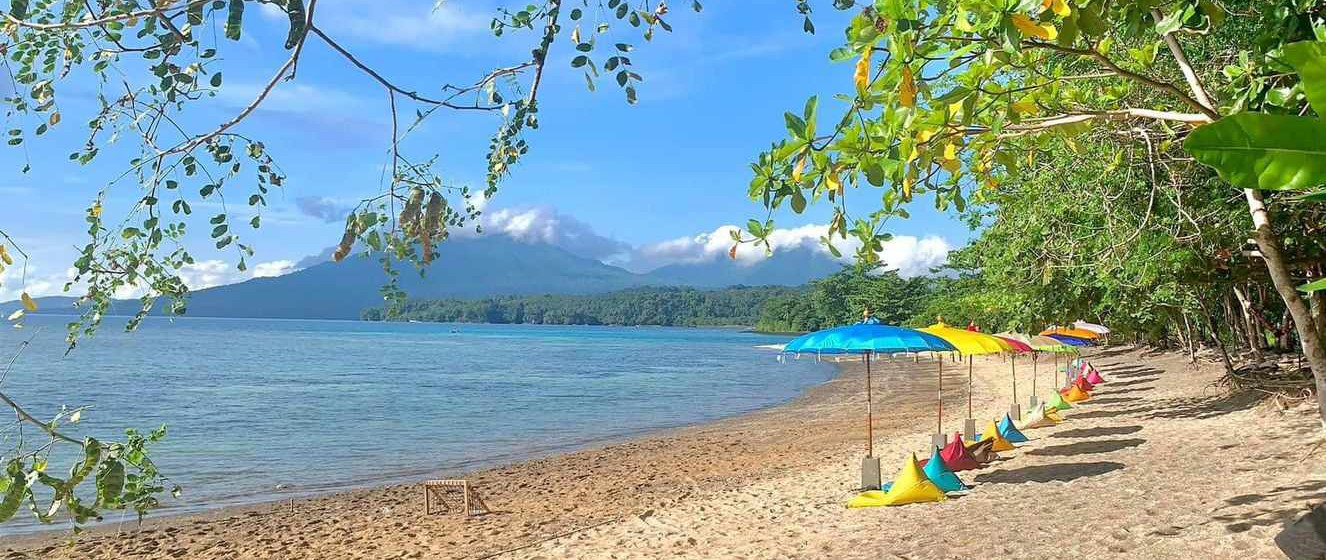 Beach Trips - Manado-Holiday.com